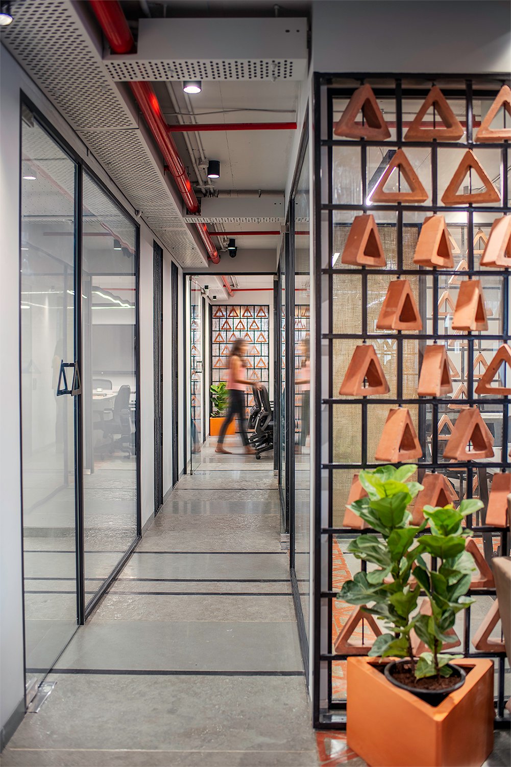 Top Office Interior Design Trends for a Productive Workspace